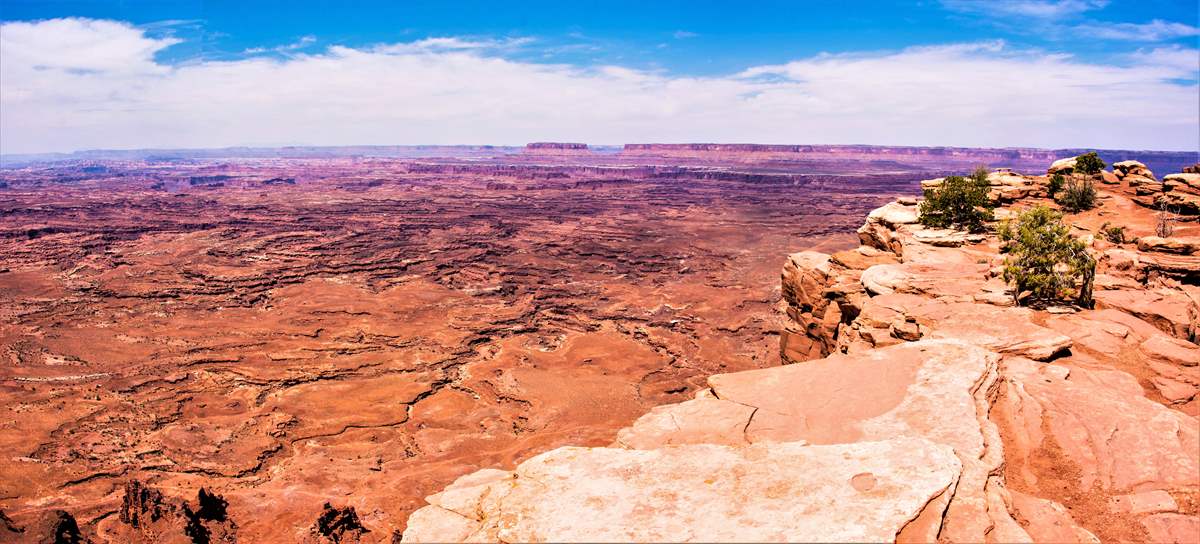 ニードルズ・オーバールックで見たキャニオンランズの圧倒的パノラマとは？ - ニコカメラ